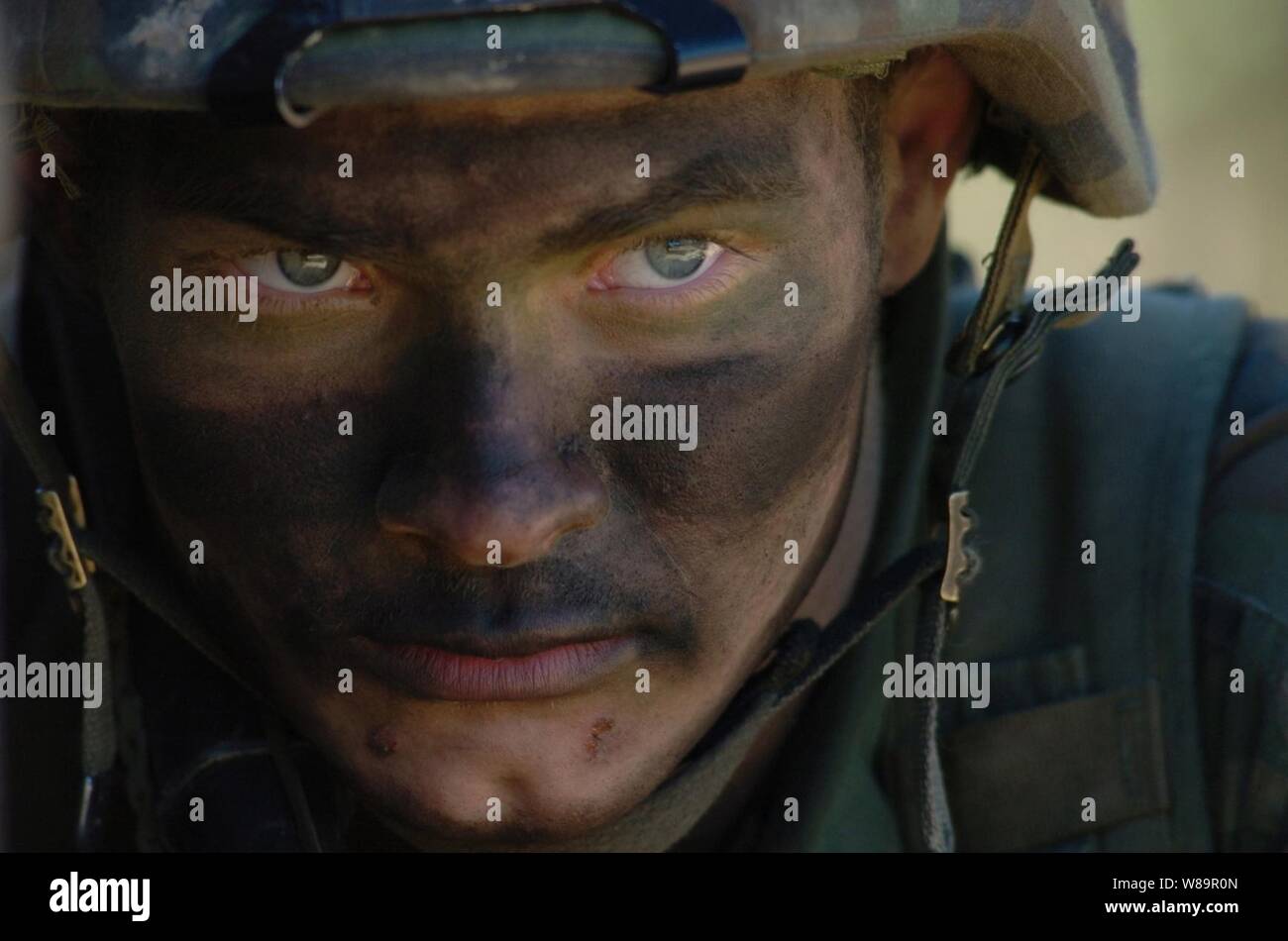 Special forces weapons personnel hi-res stock photography and images ...