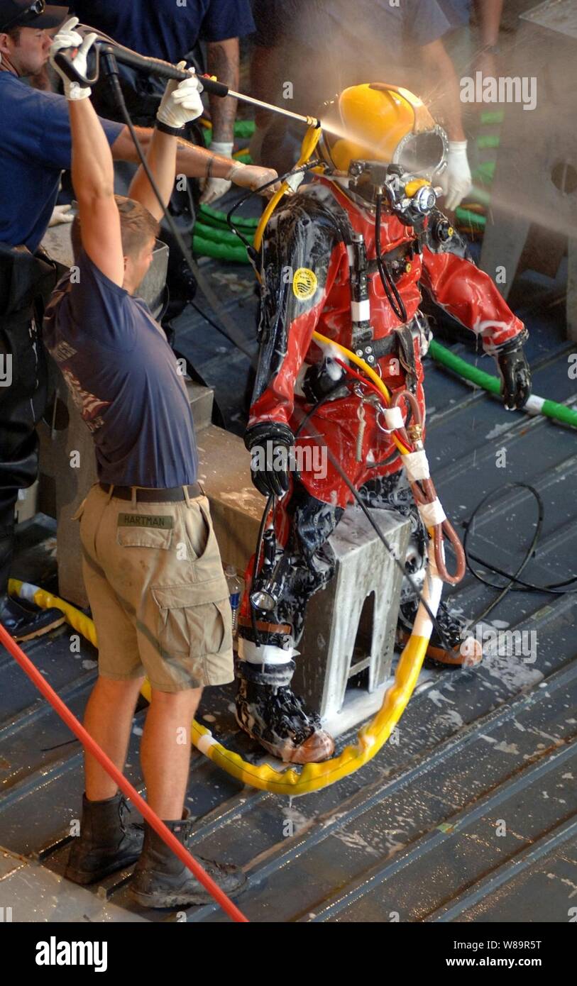 Uss tortuga lsd 46 hi-res stock photography and images - Alamy