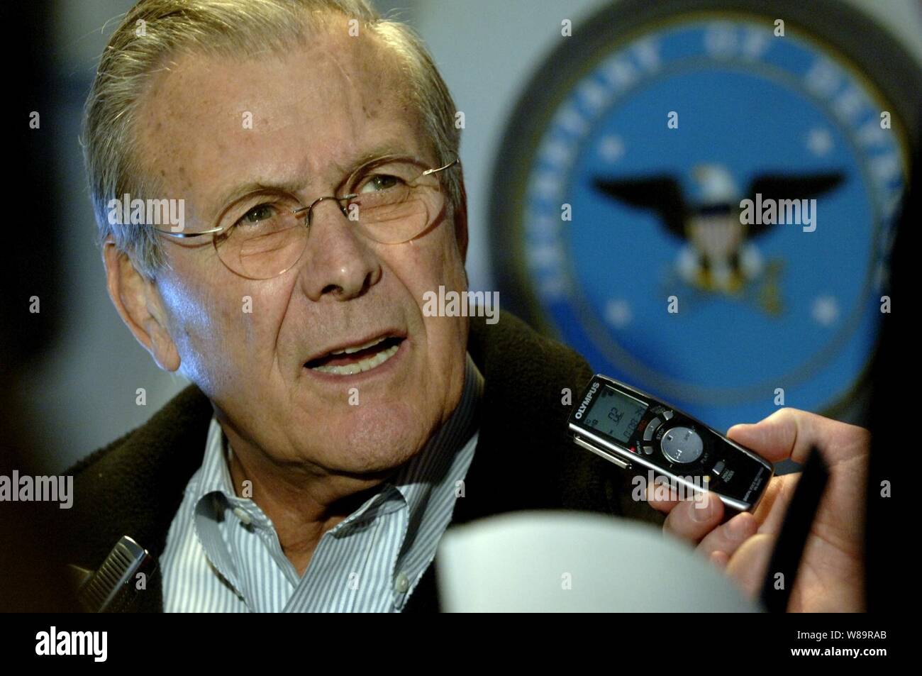 Flight press hi-res stock photography and images - Alamy