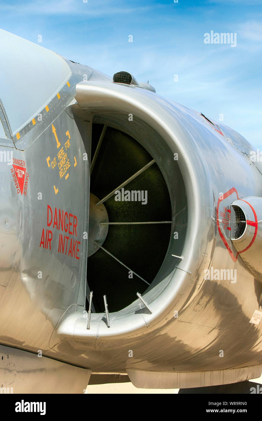 Hawker siddeley harrier jump jet hi-res stock photography and images ...