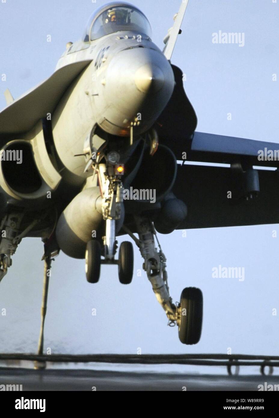 Tailhook hi-res stock photography and images - Alamy