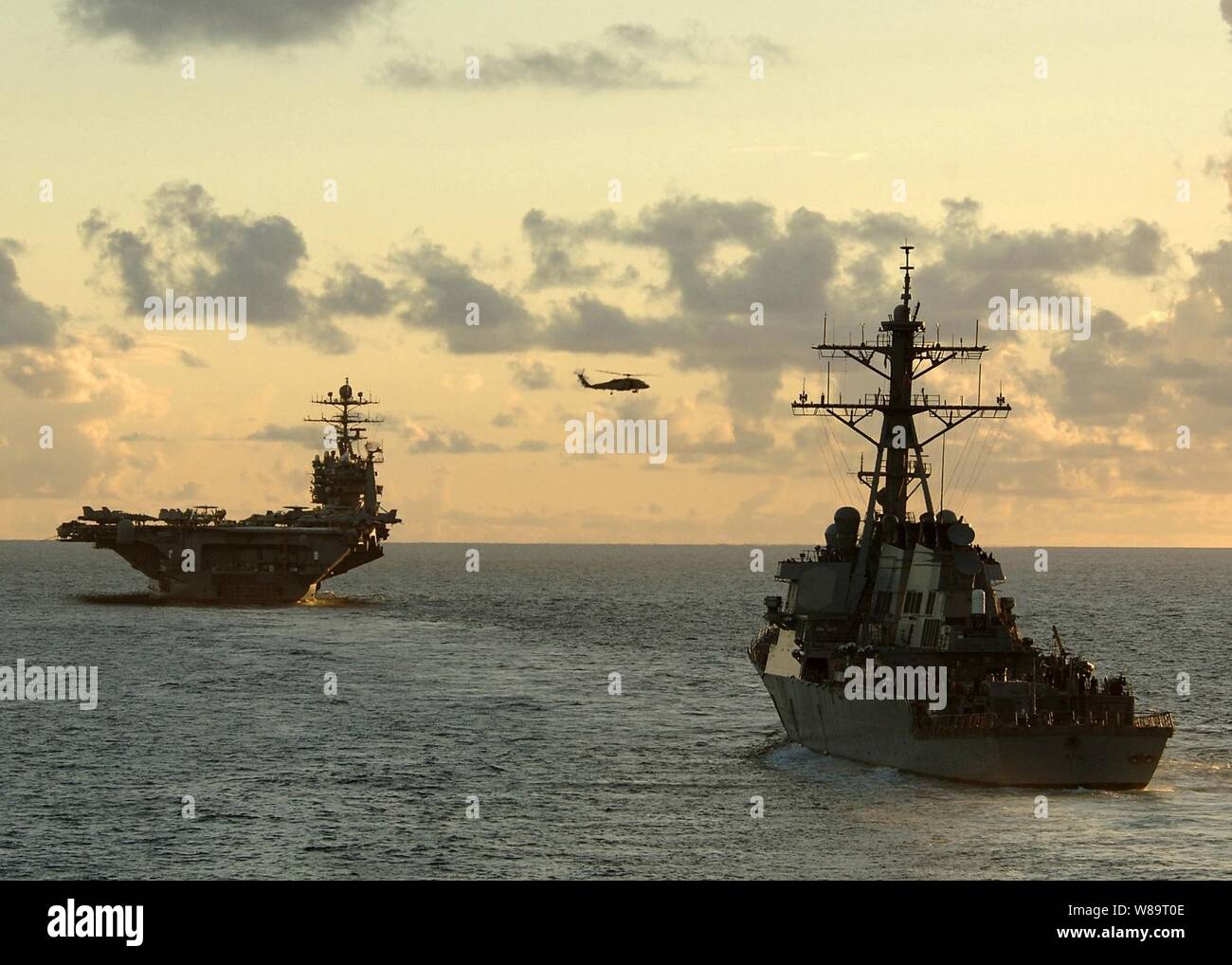 Cvn 55 hi-res stock photography and images - Alamy
