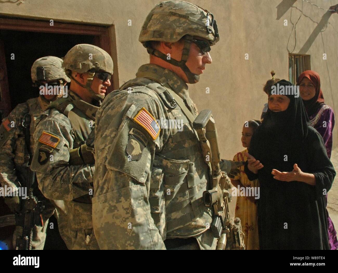 Soldiers from the U.S. Armyís Apache Troop, 2nd Squadron, 9th Cavalry ...