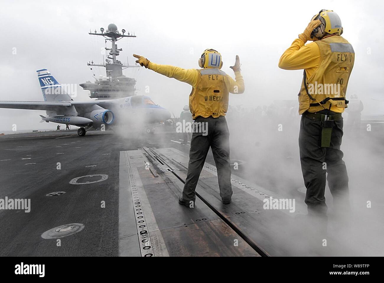 Flight deck director hi-res stock photography and images - Alamy