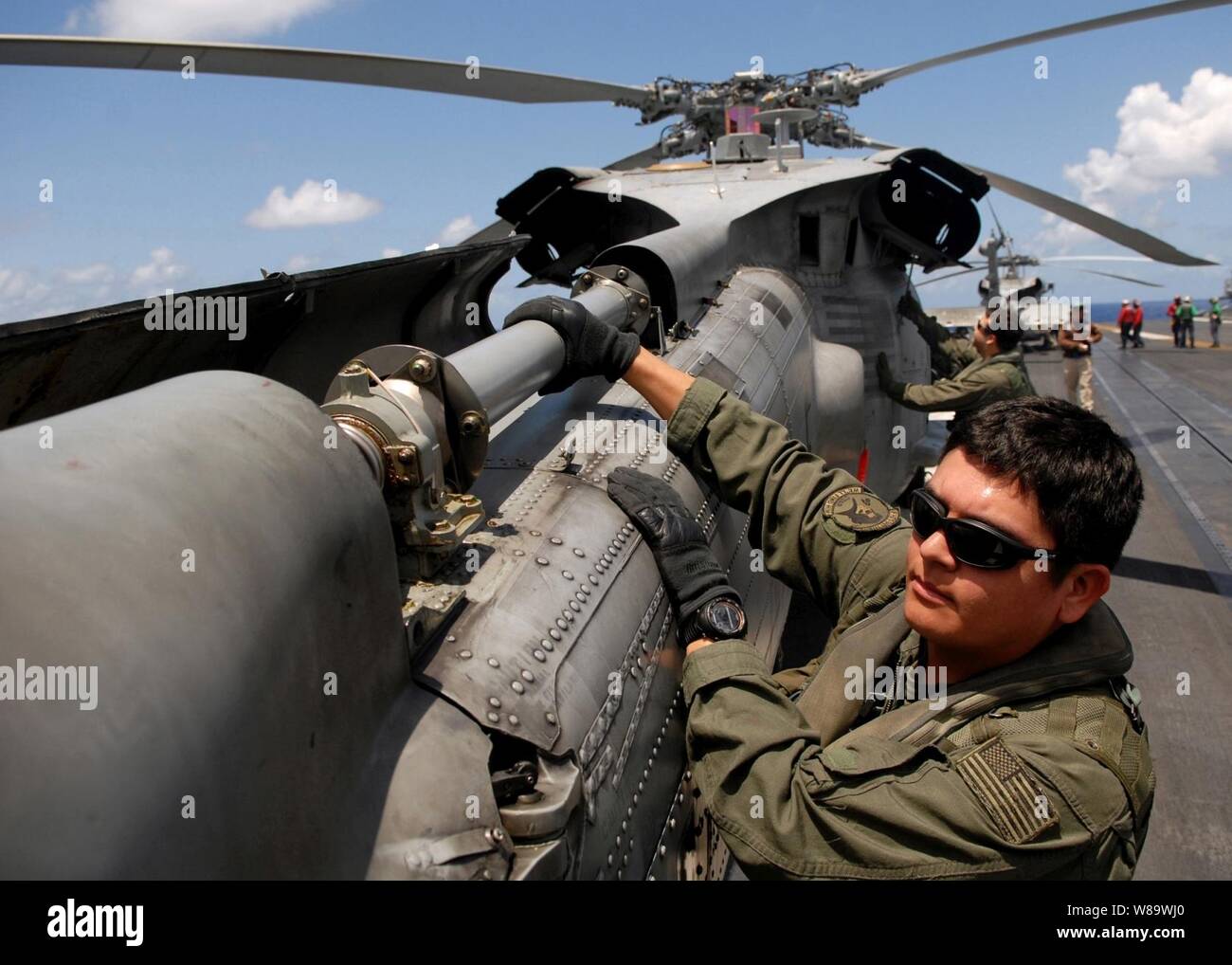 Tail rotor drive shaft hi-res stock photography and images - Alamy