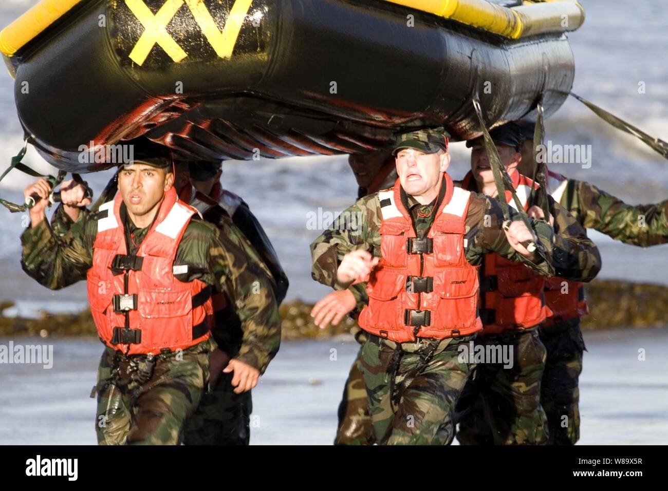 Naval special warfare center hi-res stock photography and images - Alamy