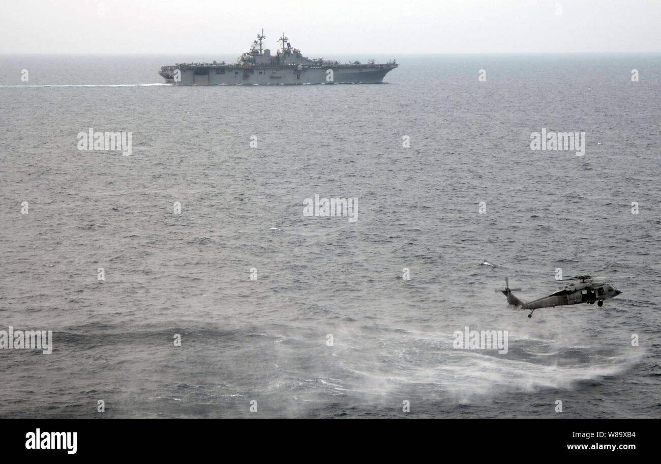 Uss boxer lhd 4 hi-res stock photography and images - Alamy