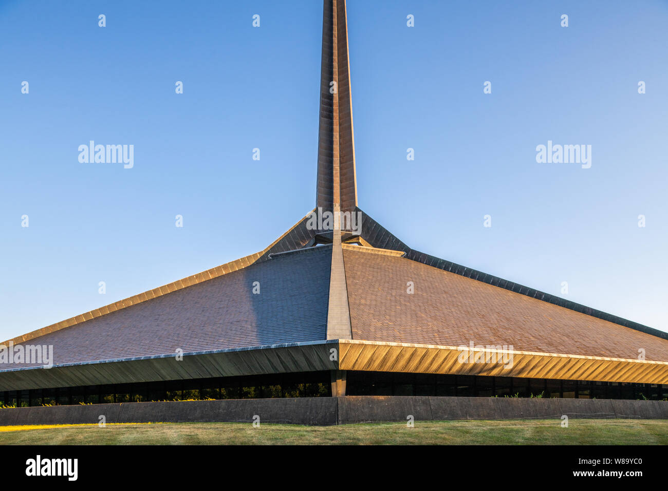 North Christian Church, designed by Eero Saarinen Stock Photo - Alamy