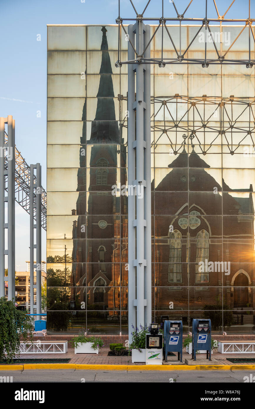 AT&T Switching Center, designed by Paul Kennon Stock Photo - Alamy