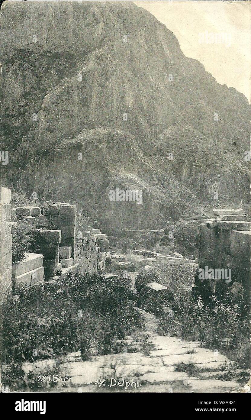 Delphes hi-res stock photography and images - Alamy