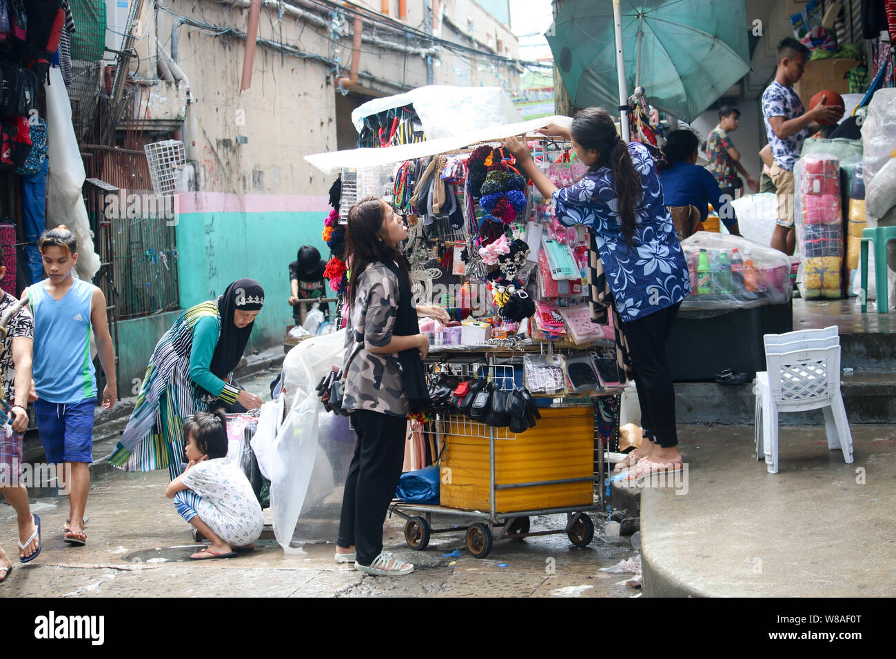 Manila baclaran market hi-res stock photography and images - Alamy