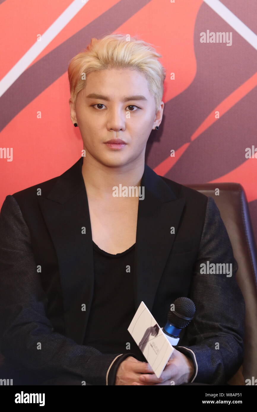 Kim Jonghyun 2022 Blonde