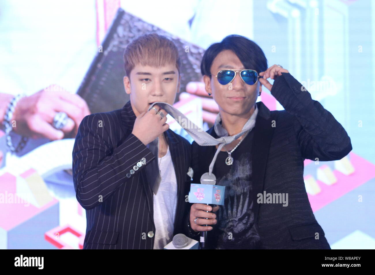 Singer and actor Lee Seung-hyun, left, better known by his stage name ...