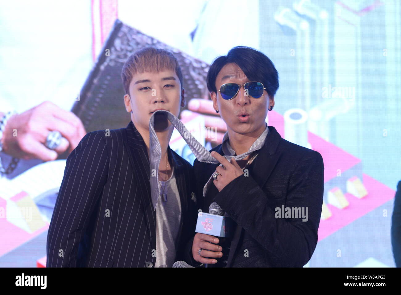 Singer and actor Lee Seung-hyun, left, better known by his stage name ...