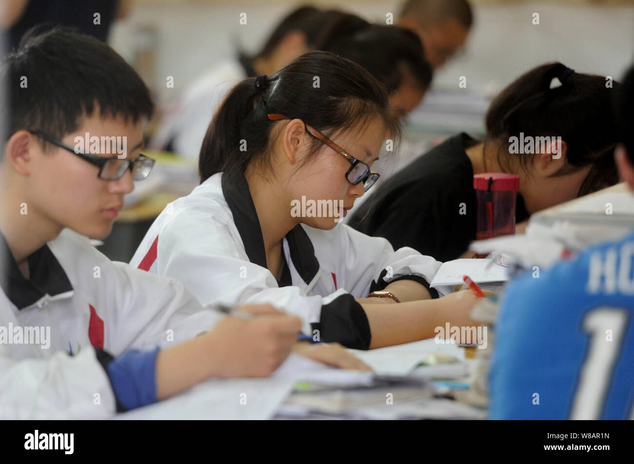 College entrance test hi-res stock photography and images - Alamy