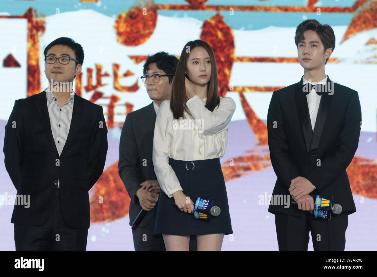 (From left) South Korean director Seong Si-heup, American singer and ...
