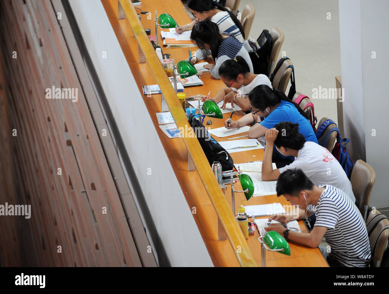 College entrance test hi-res stock photography and images - Alamy