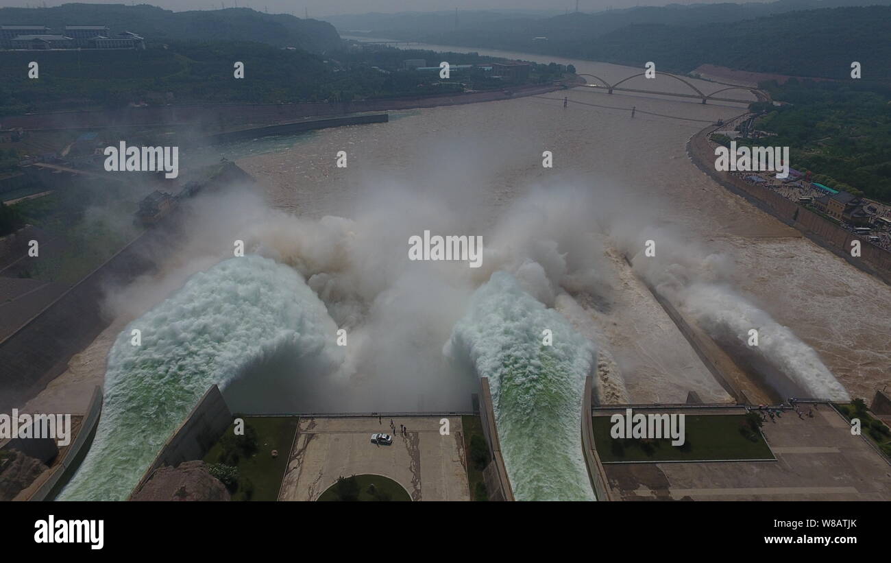 Silt laden water hi-res stock photography and images - Alamy