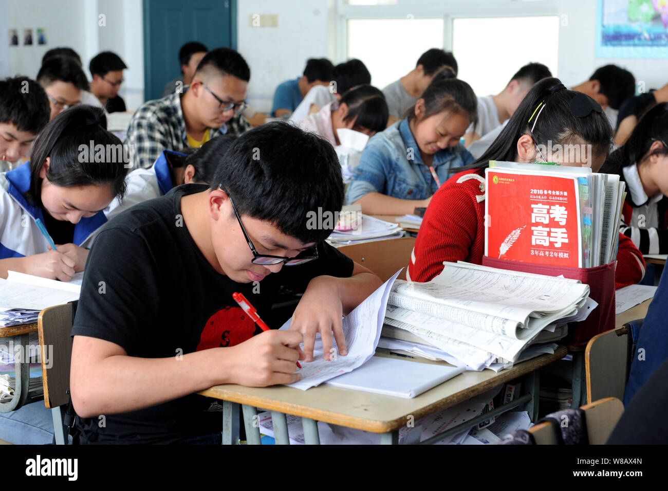 Chinese Students Studying