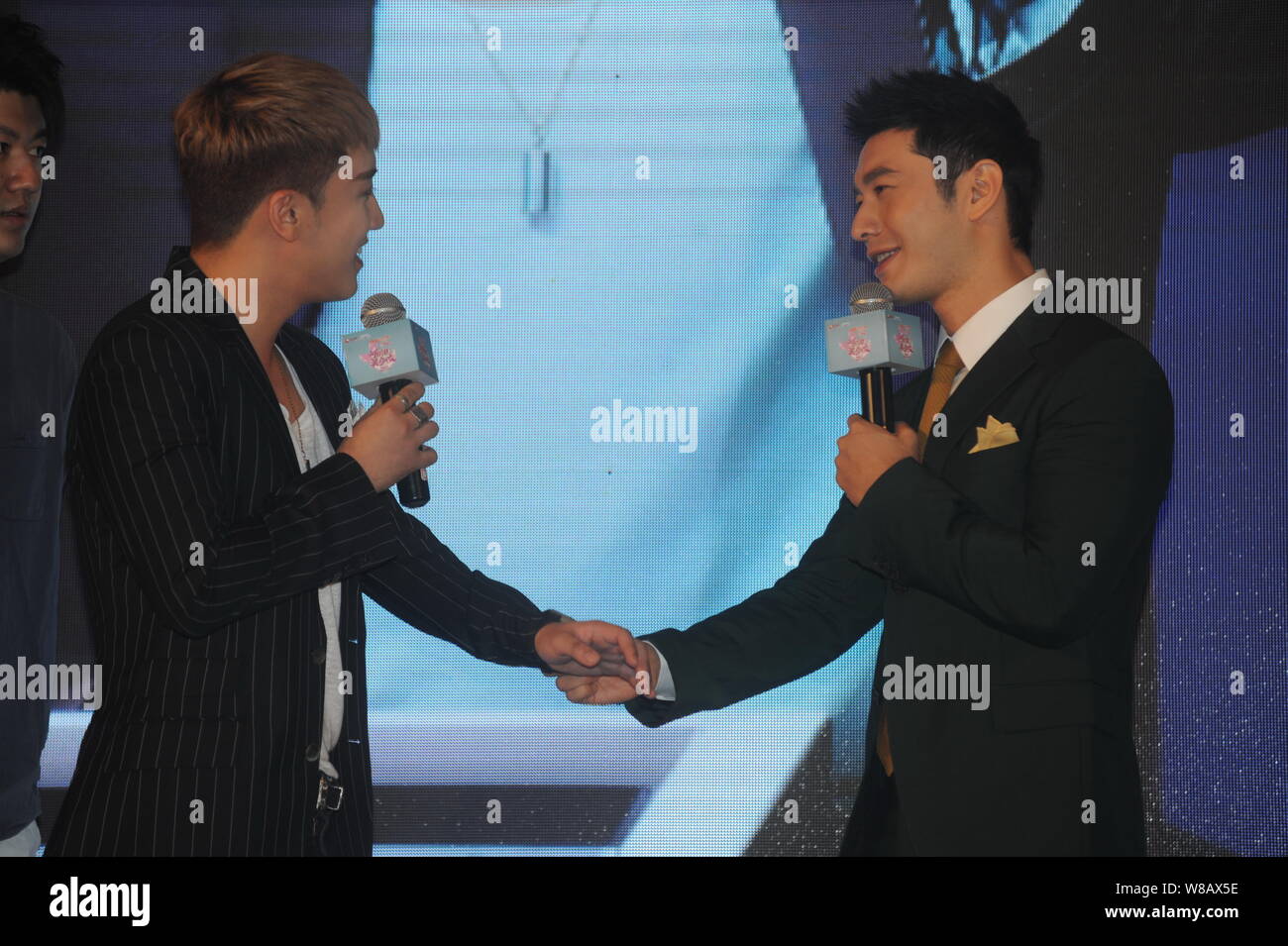 Singer and actor Lee Seung-hyun, left, better known by his stage name ...