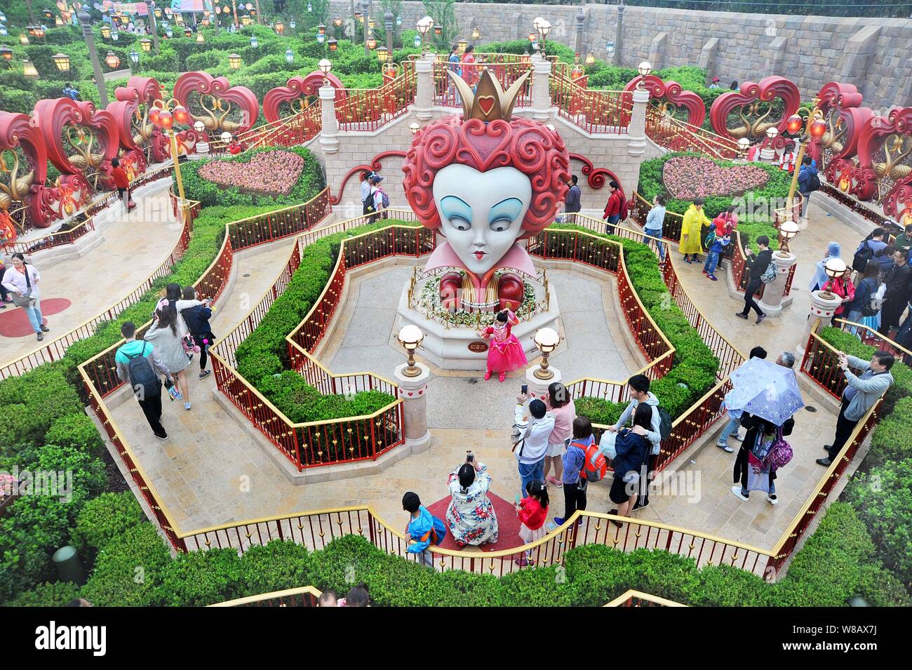 --FILE--Aerial view of the "Alice in Wonderland" maze in the Shanghai ...