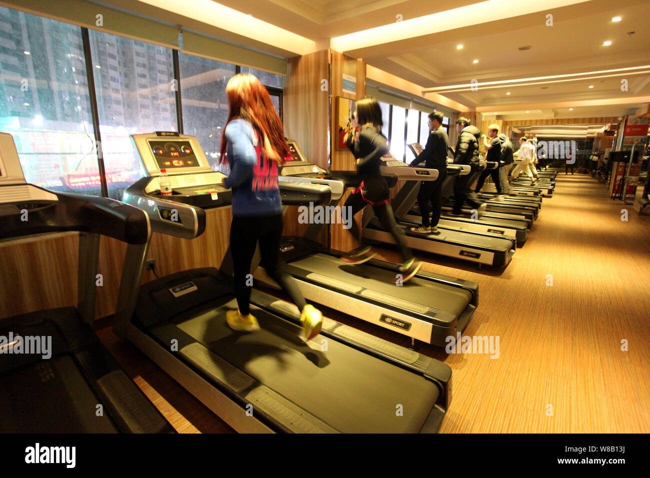 Jog on hi-res stock photography and images - Alamy