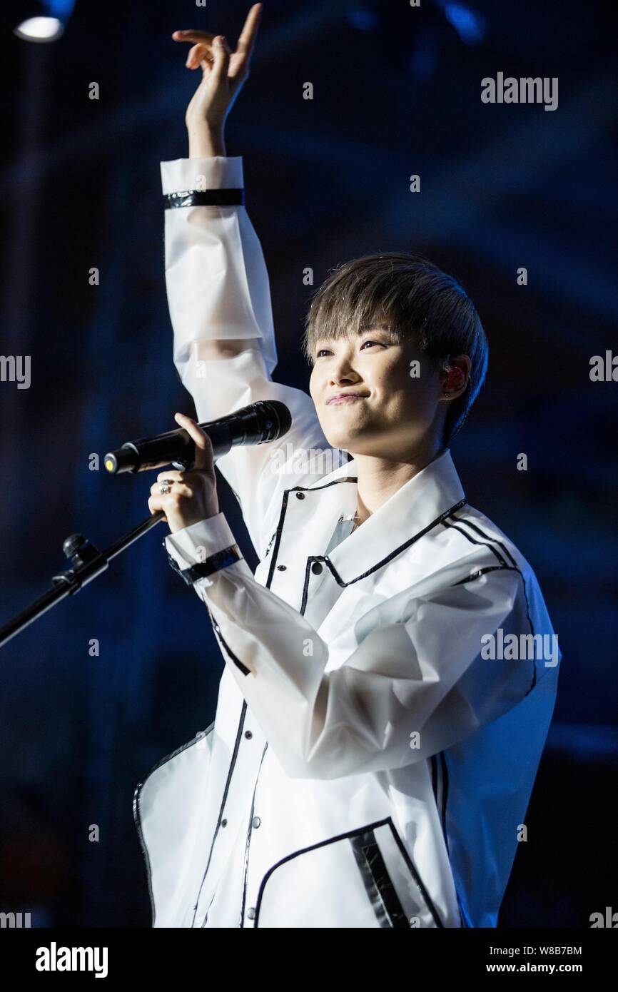 Chinese singer Li Yuchun performs during the 2016 Orange Isle Music ...