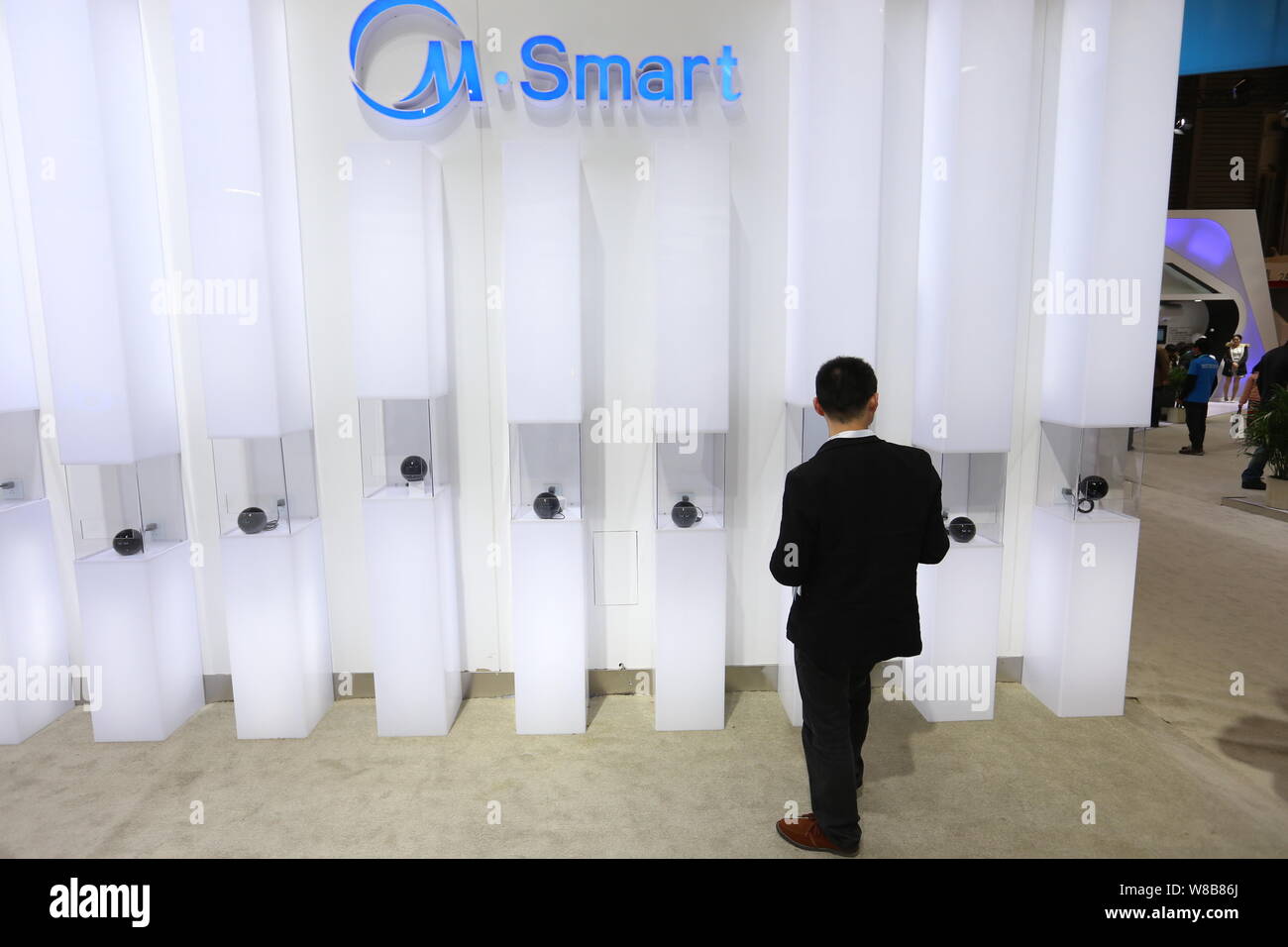 Midea appliances hi-res stock photography and images - Alamy