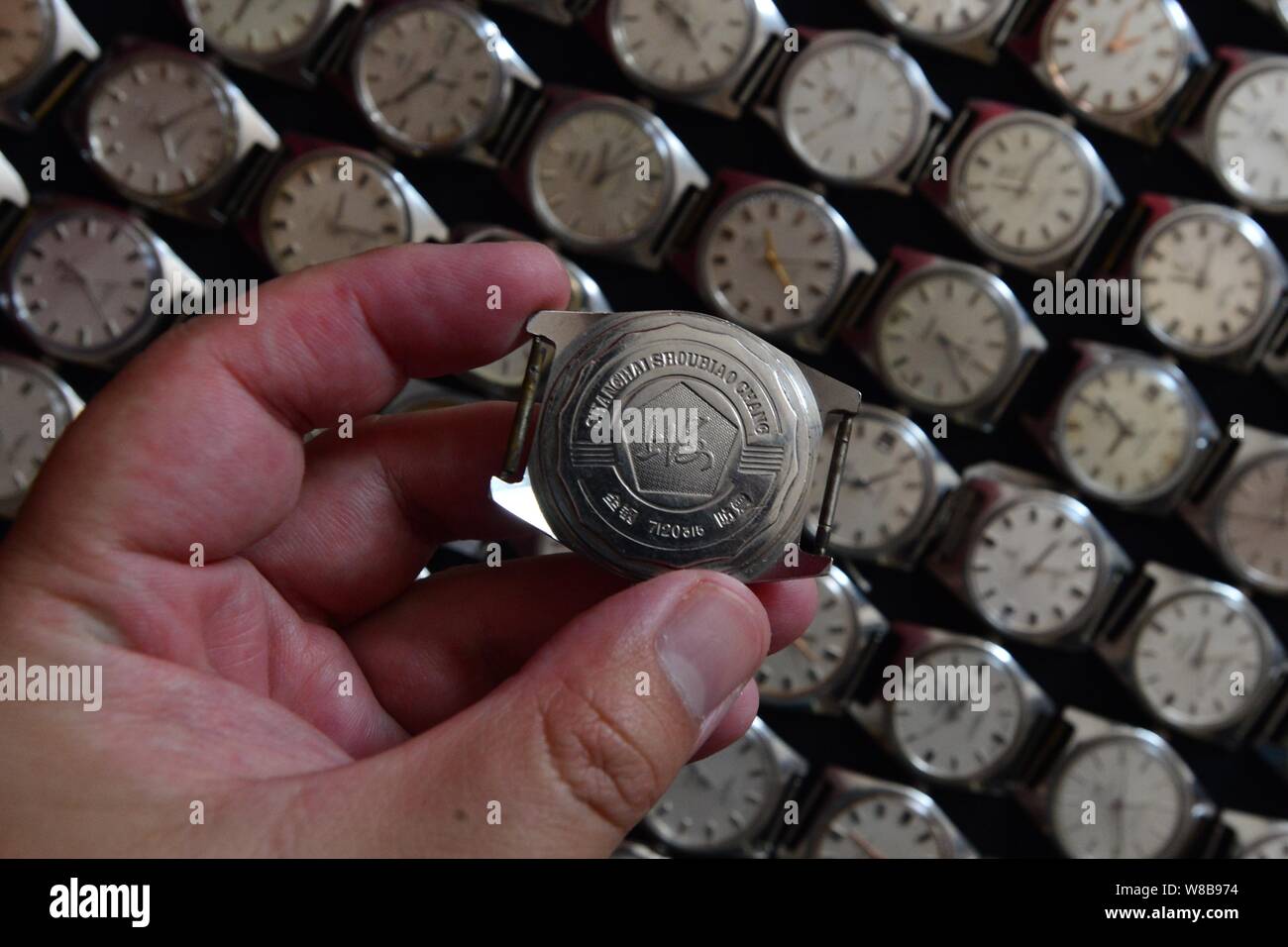 Watch factory china hi-res stock photography and images - Alamy