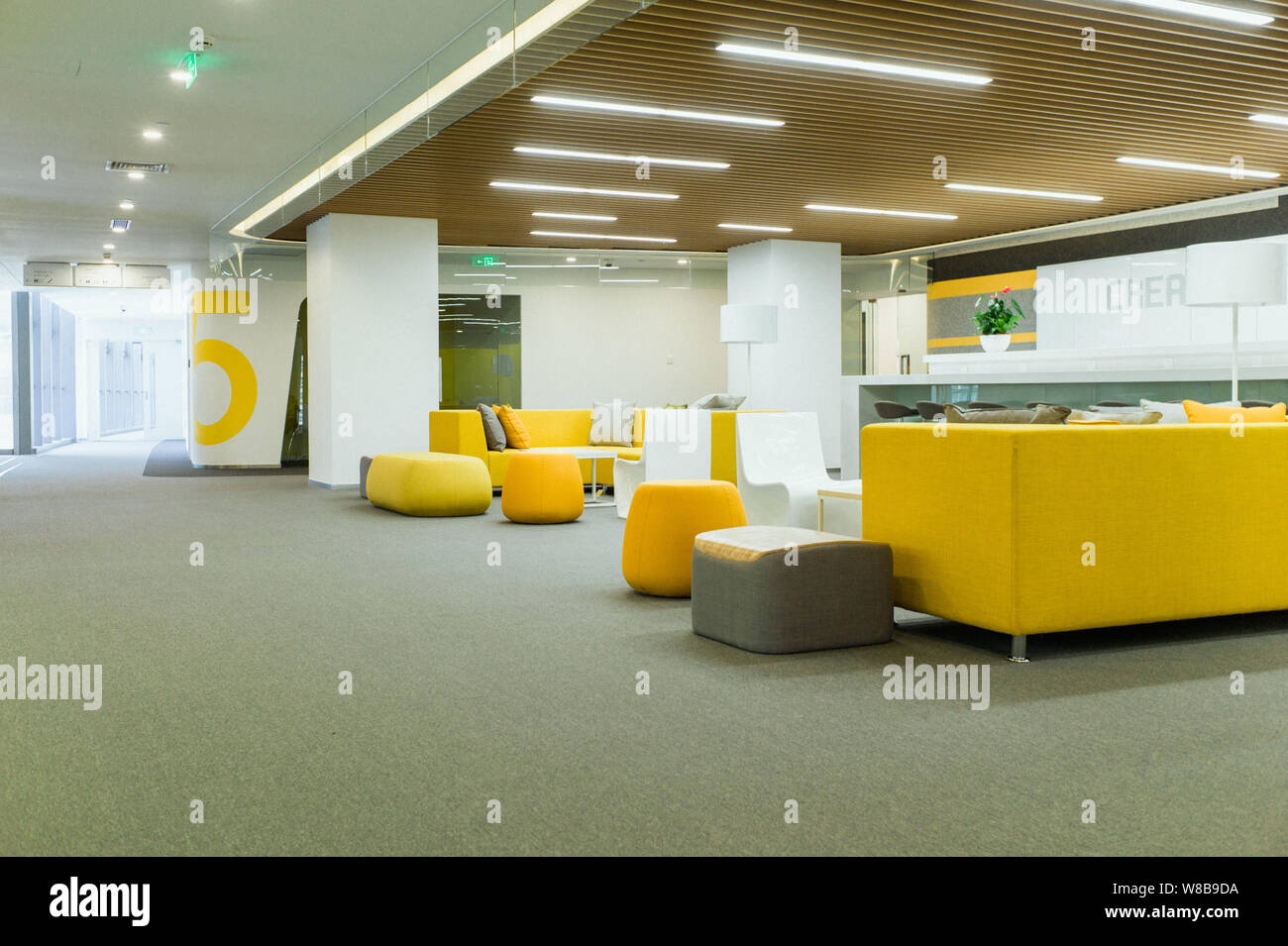 Staff resting hi-res stock photography and images - Alamy