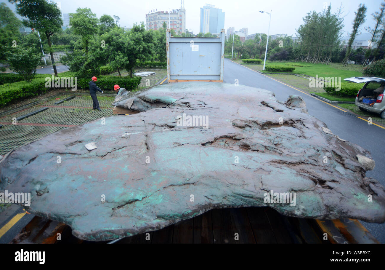 The world's largest piece of glacial float copper is pictured in ...