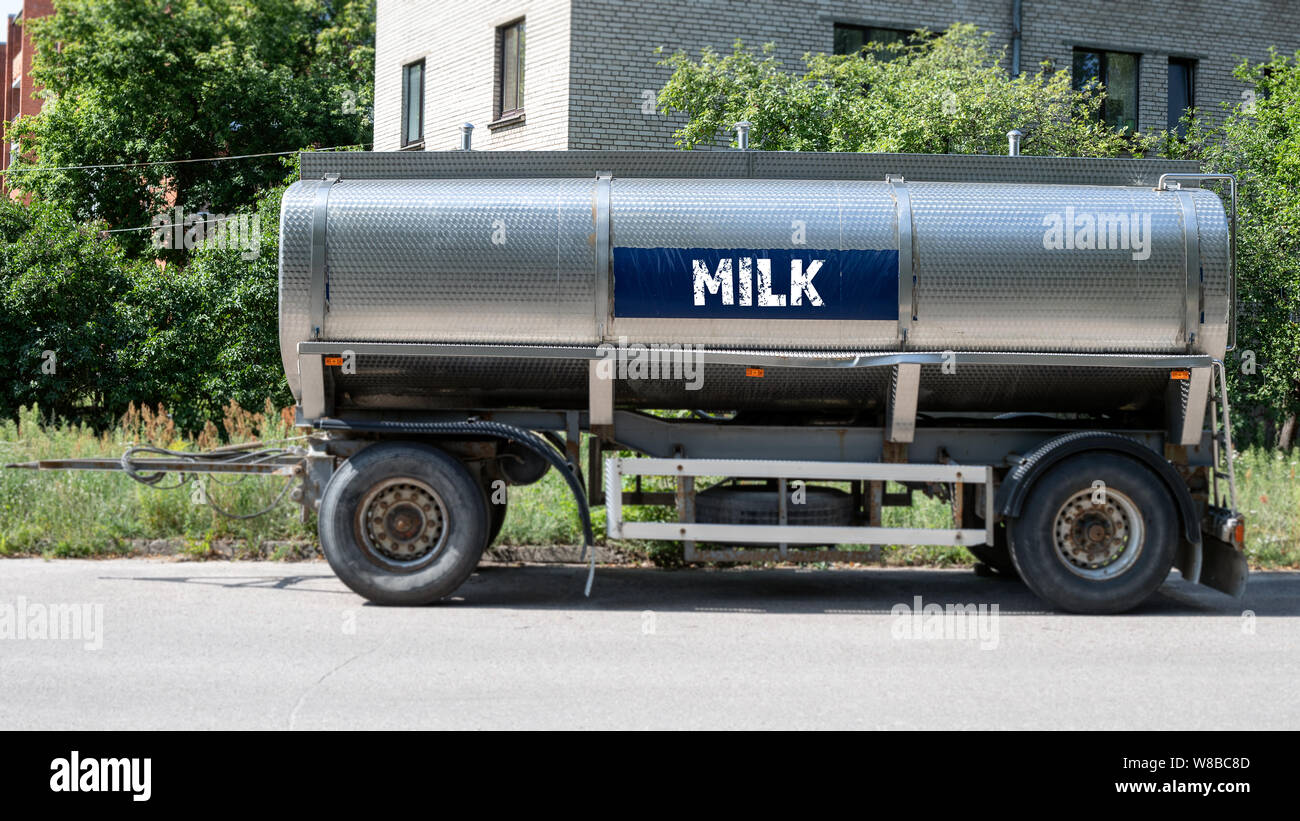 Milk tanker farm hi-res stock photography and images - Alamy