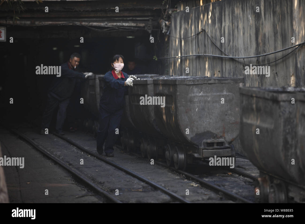 Shaft 2 hi-res stock photography and images - Alamy