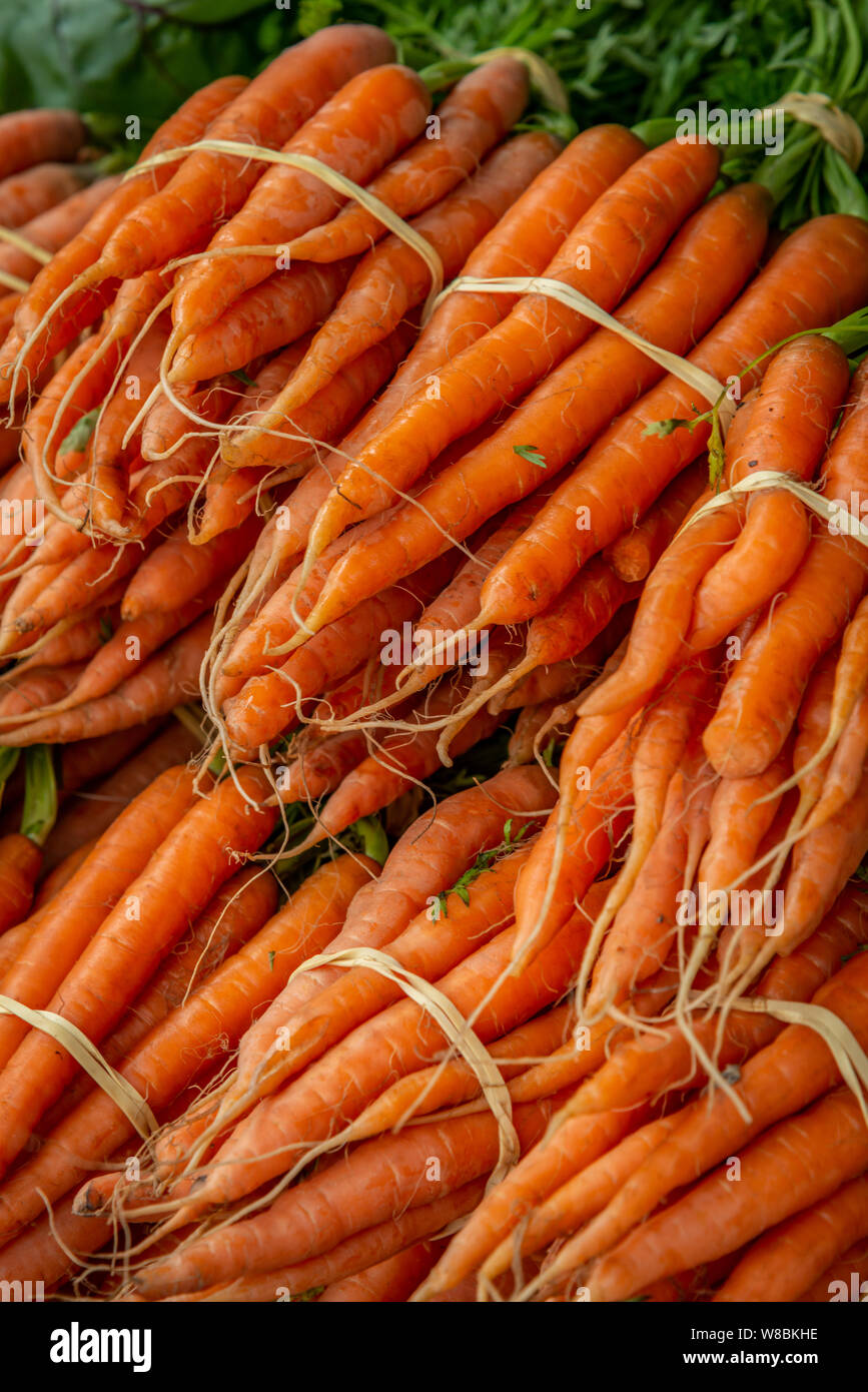 Carrots farmers market hi-res stock photography and images - Alamy
