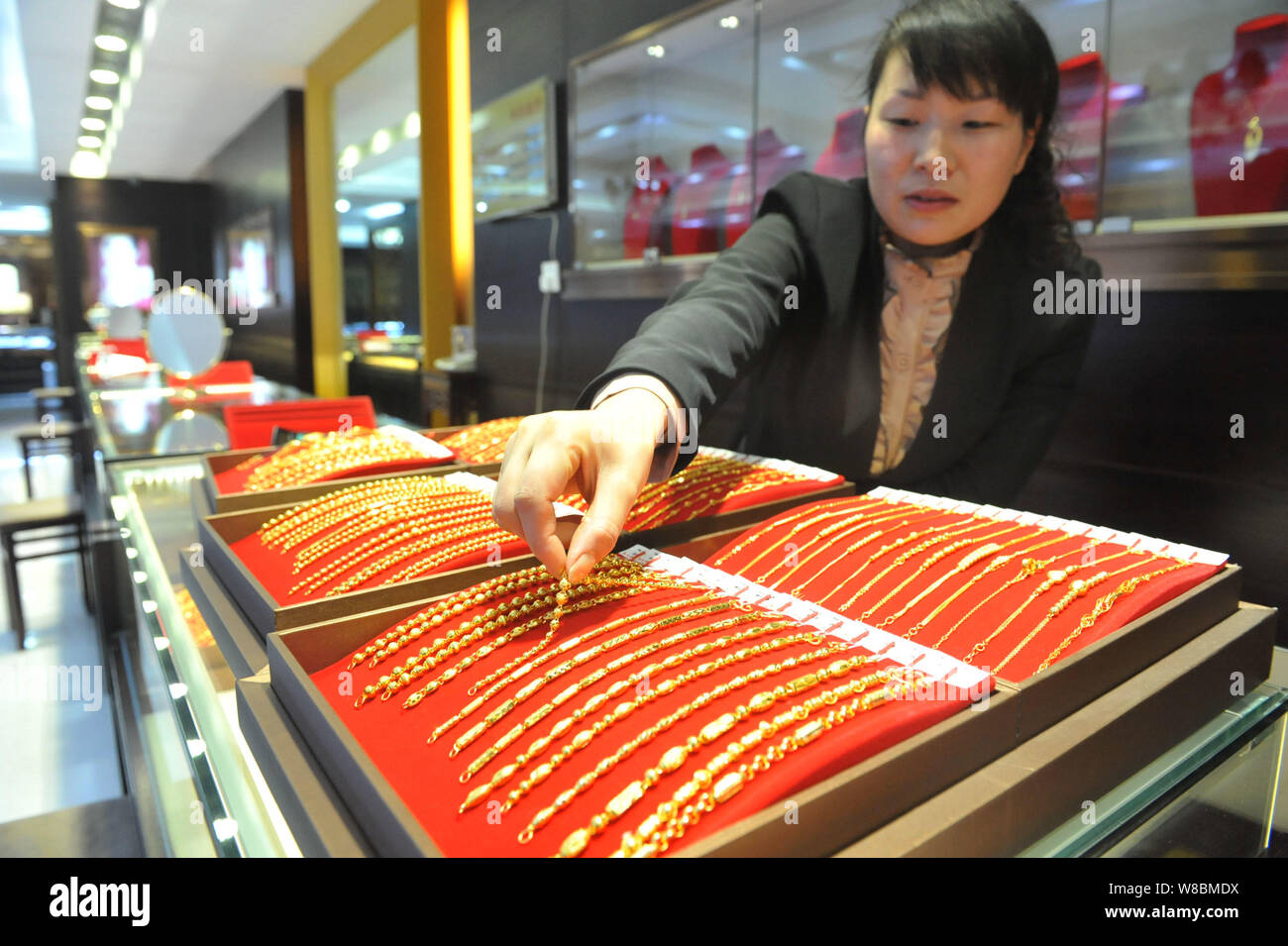 Hand chains hi-res stock photography and images - Alamy