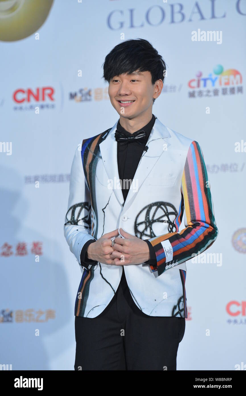 Singaporean singer JJ Lin arrives at the red carpet for the Global ...