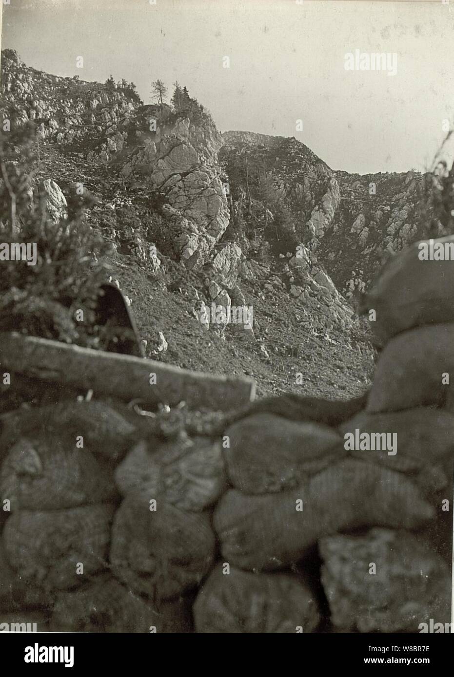 Der Vrsic Gipfel aus der Turmstellung Stock Photo - Alamy