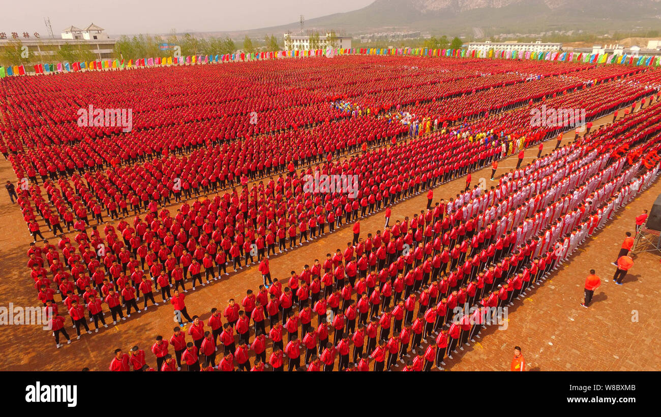 Wushu city kung fu school hi-res stock photography and images - Alamy