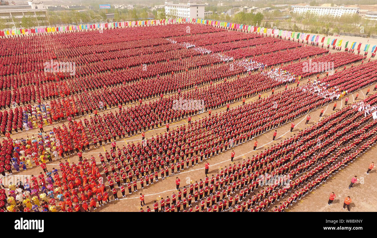 Wushu city kung fu school hi-res stock photography and images - Alamy