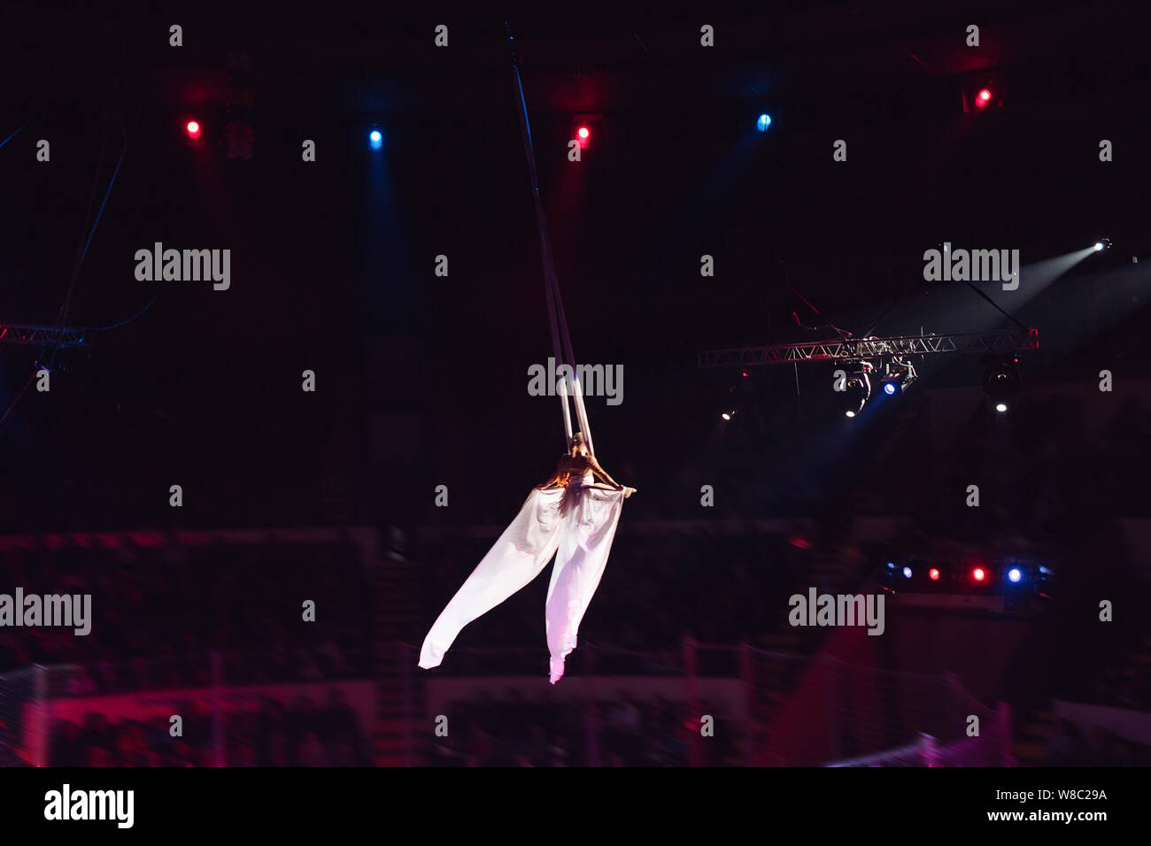 Circus ring hi-res stock photography and images - Alamy