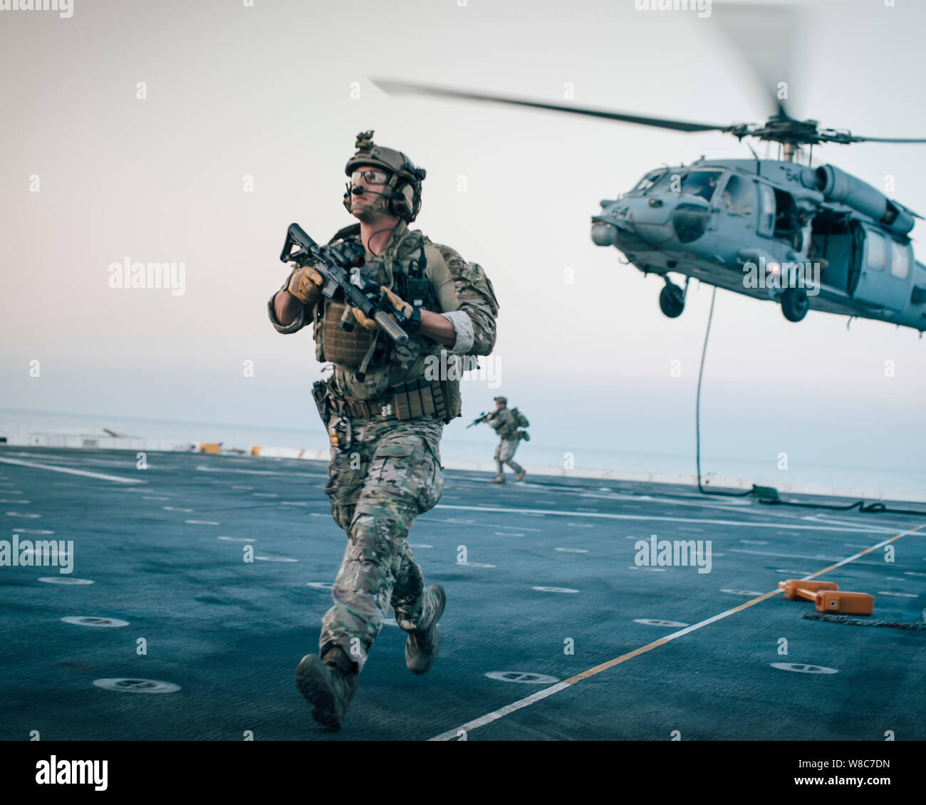 Marine security guard detachment hi-res stock photography and images ...