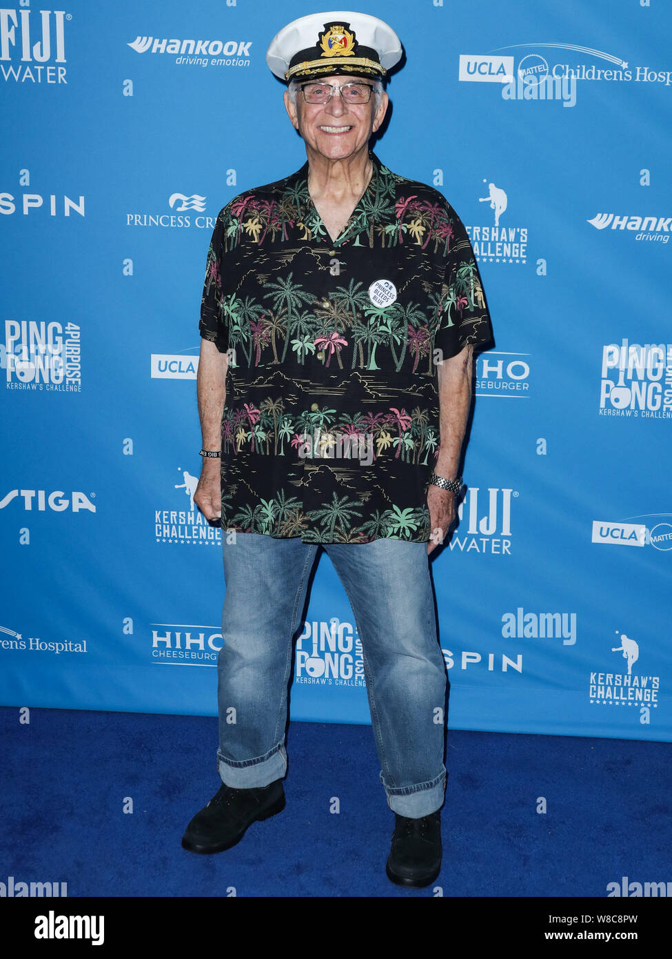 Gavin macleod hi-res stock photography and images - Alamy