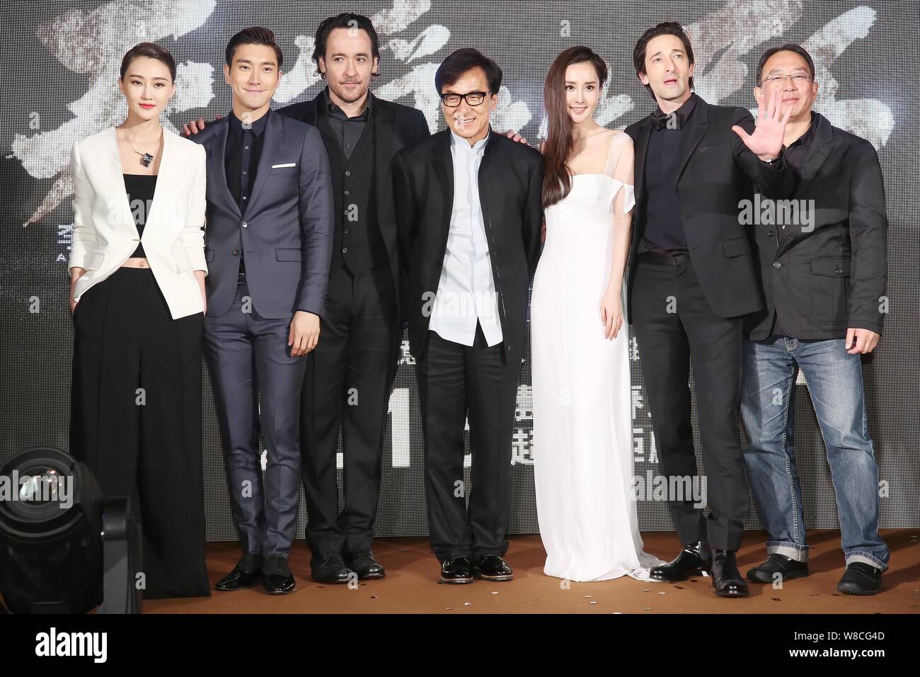 (From left) Chinese actress Lin Peng, South Korean actor Choi Siwon ...