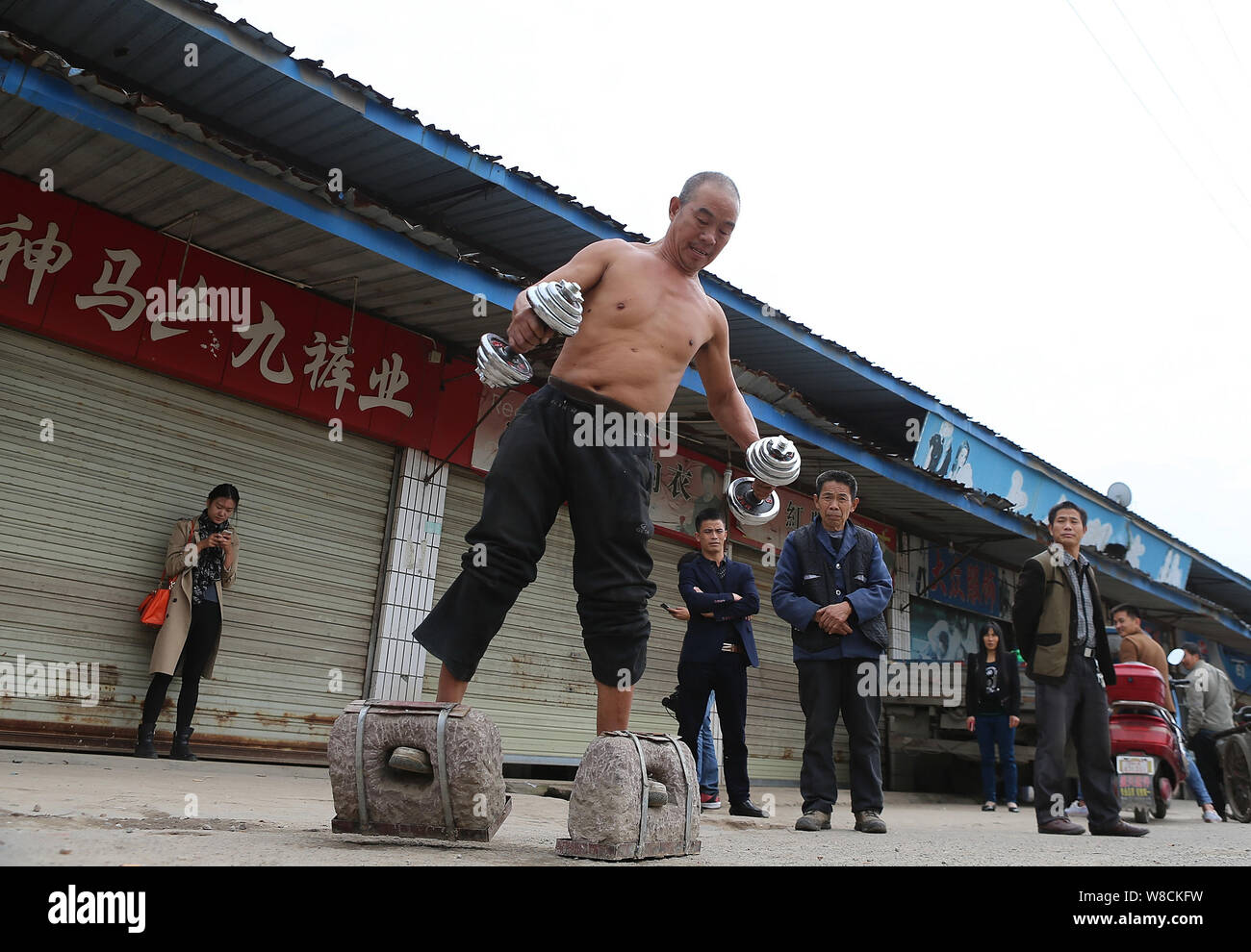 Stone locks hi-res stock photography and images - Alamy