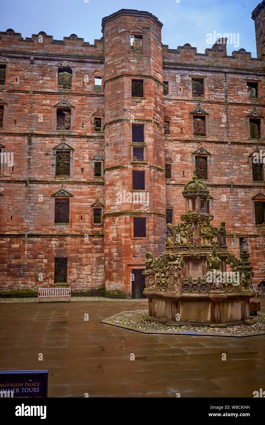 Linlithgow Palace (KLB Stock Photo - Alamy