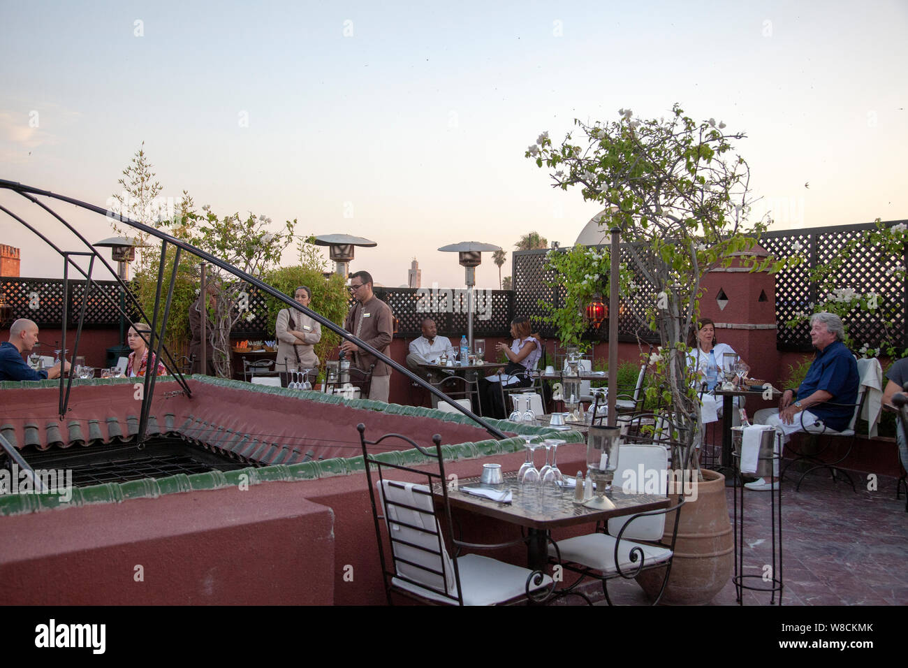 Marrakech rooftop restaurant hi-res stock photography and images - Alamy