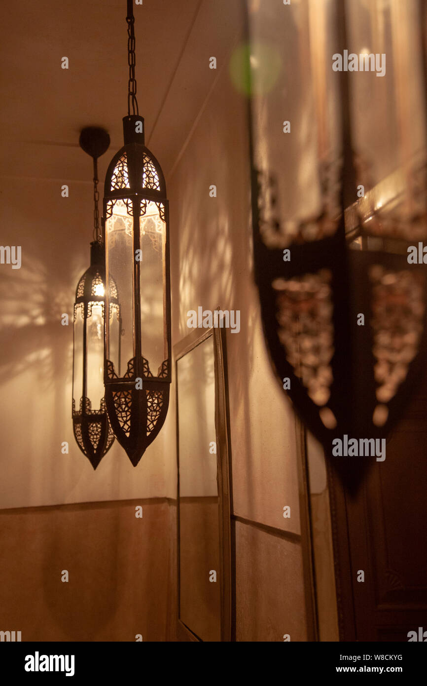 Lanterns in marrakesh hi-res stock photography and images - Alamy