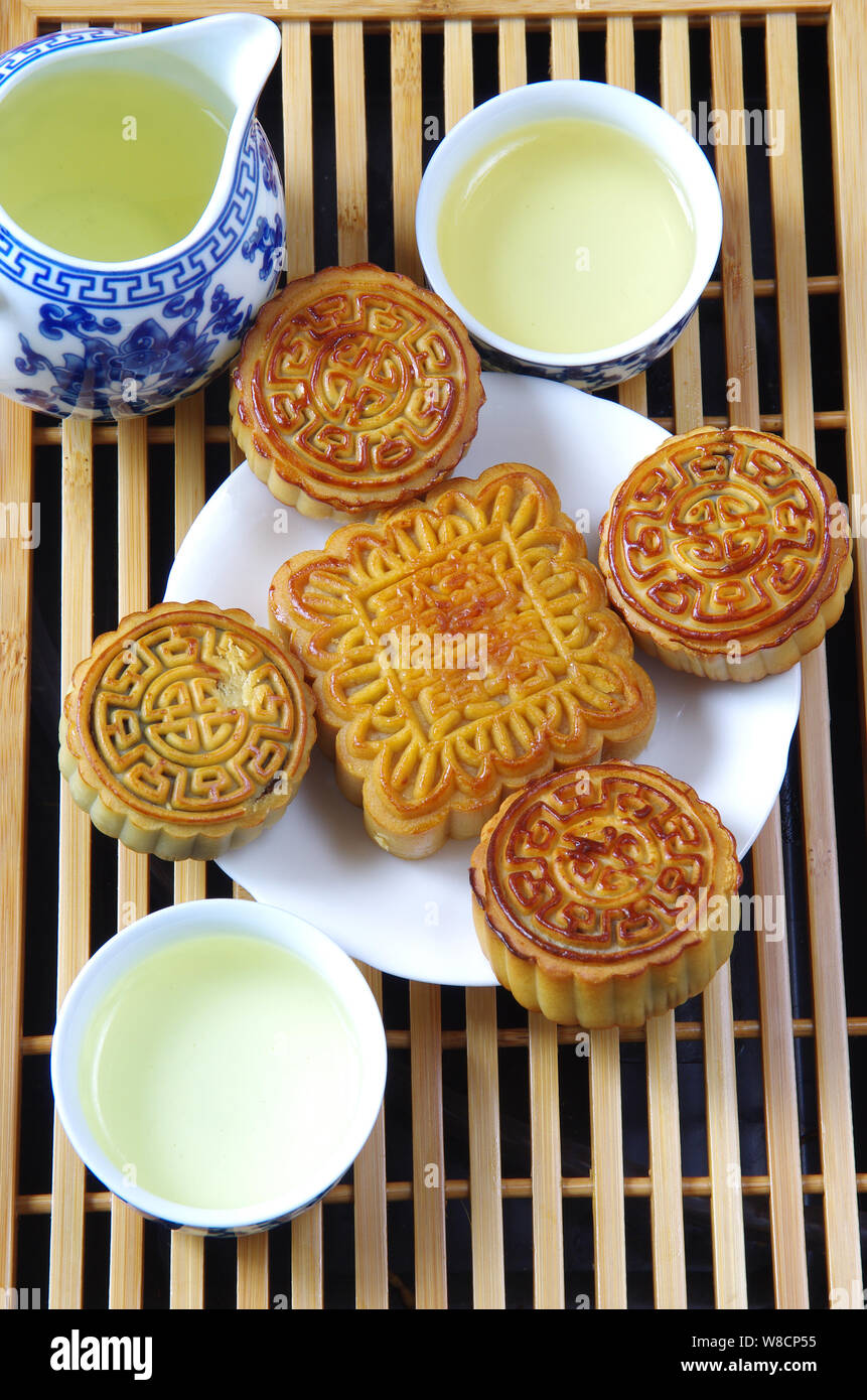 Illustration: traditional mooncakes for Chinese Mid-Autumn Festival ...