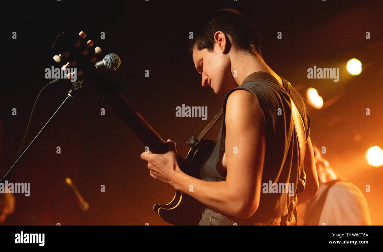 Adrianne lenker singer hi-res stock photography and images - Alamy