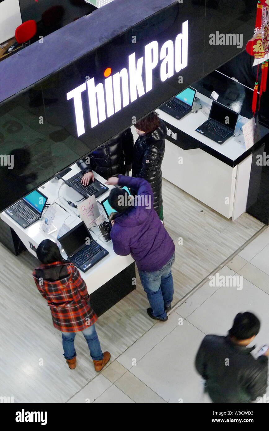 Lenovo thinkpad hi-res stock photography and images - Alamy